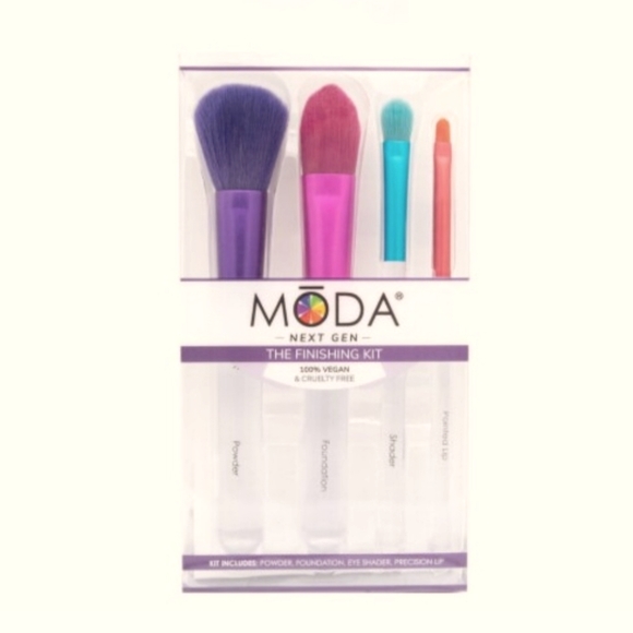Moda | Makeup | Moda Next Gen The Finishing Brush Kit 4 Pc With Smile ...